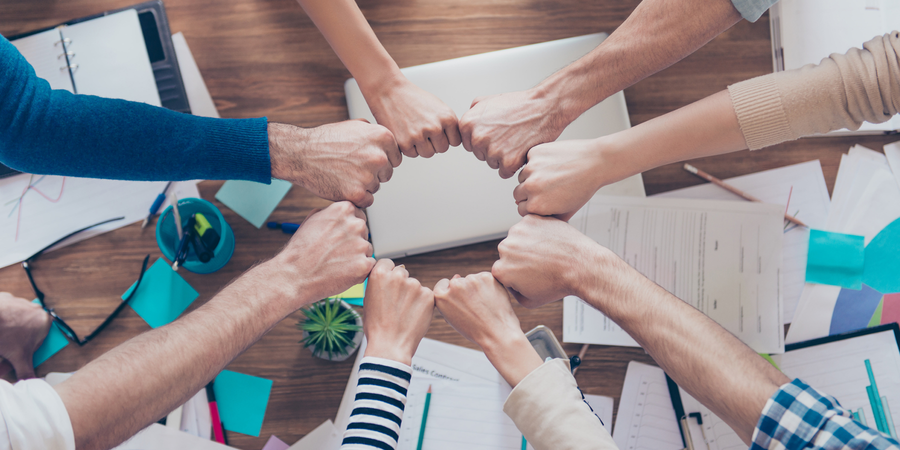 Helping Others at Work Makes People Happier | Lab Manager