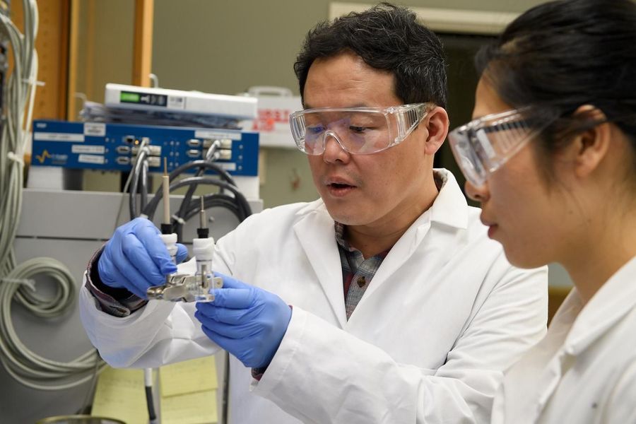 Researchers Show Advance in Next-Generation Lithium Metal Batteries ...