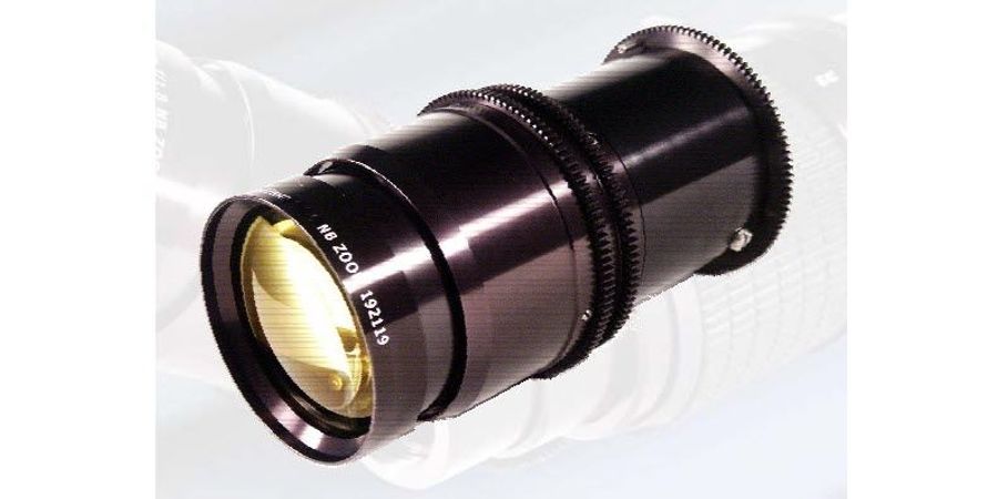 Extended Range Non-Browning Zoom Lens | Lab Manager