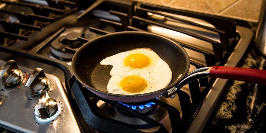 Why Does Food Stick to Nonstick Frying Pans? | Lab Manager