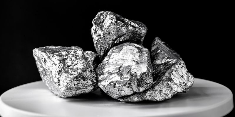 Tracking Real-Time Atomic Movement between Crystal Grains in Metals ...