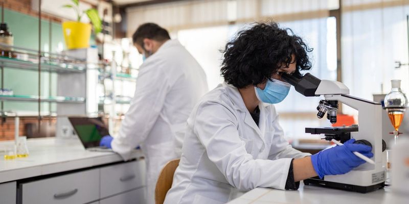 Combining Technology and Wisdom in the Laboratory | Lab Manager