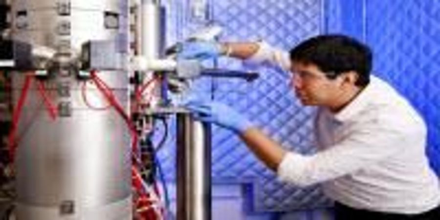 New Electron Microscope Method Detects Atomic-Scale Magnetism | Lab Manager New Electron Microscope Method Detects Atomic-Scale Magnetism | Lab Manager