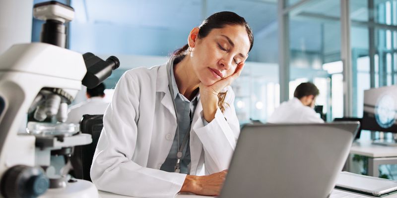 Promoting Healthy Sleep Habits for Lab Staff | Lab Manager