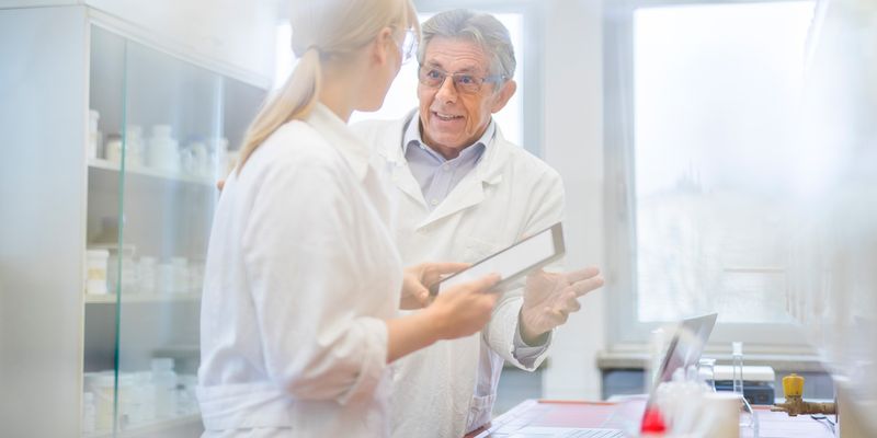 Applying the Scientific Method to Leadership in Science and Business ...